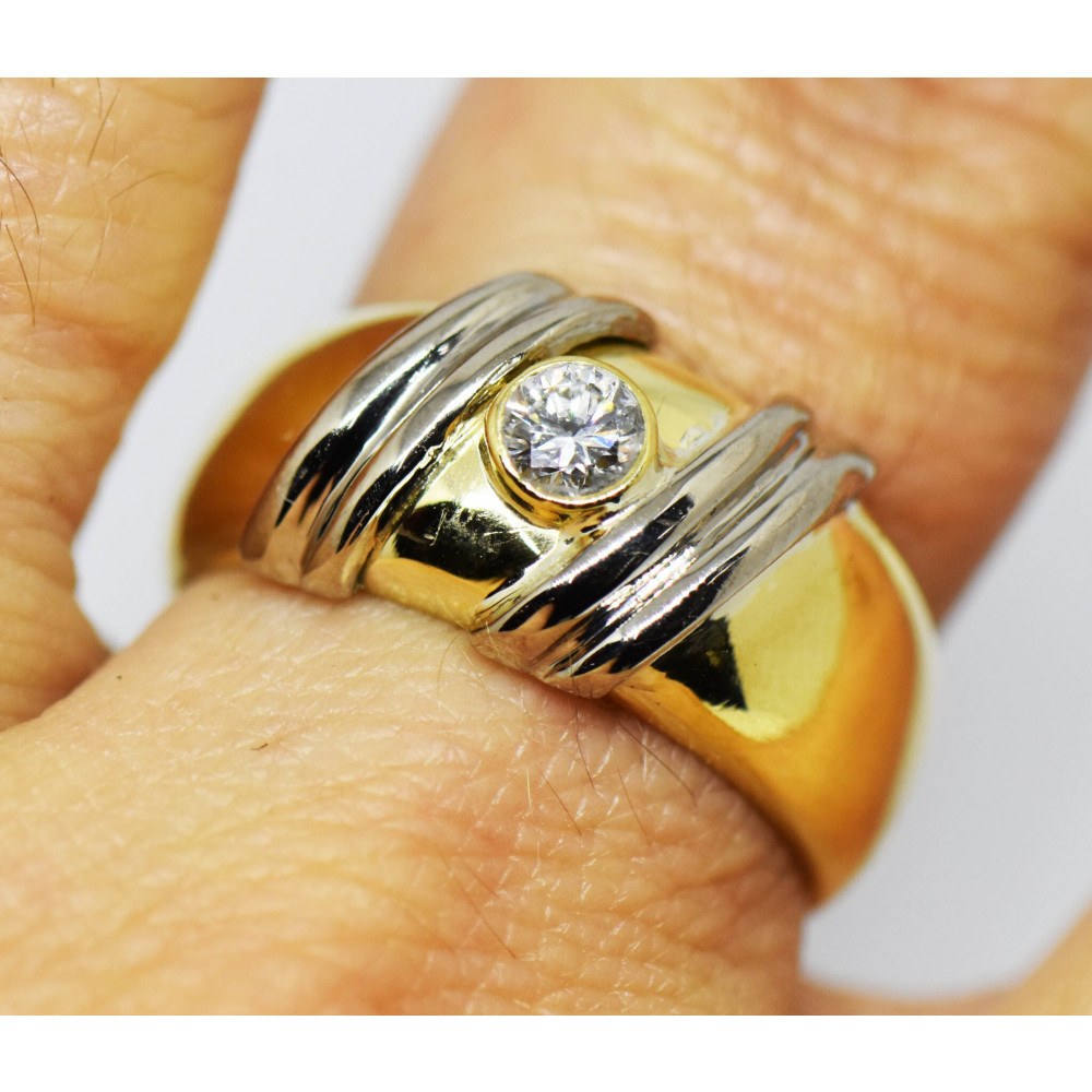 Gran anillo moderno importante brillante oro 18k combinado ...